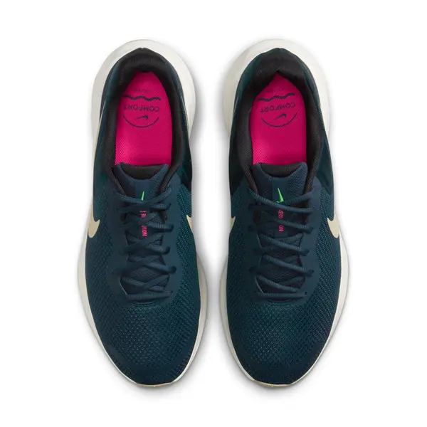 Nike Revolution Road Running Shoes