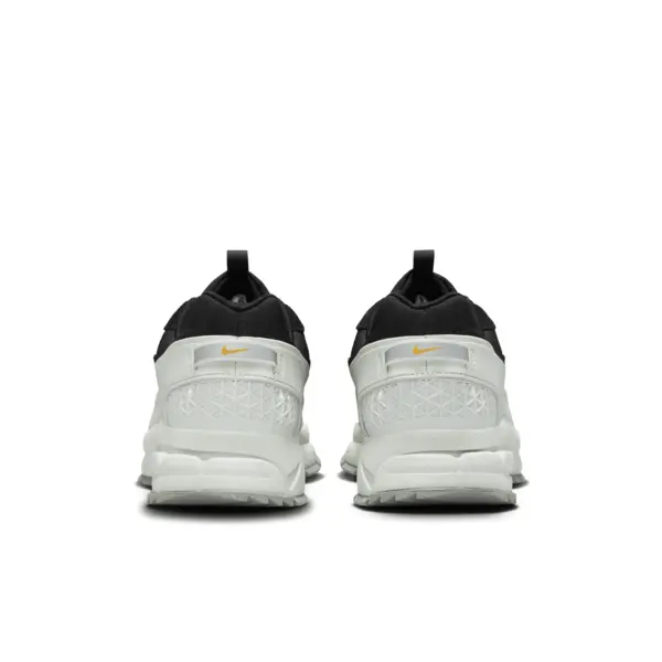 Nike Zoom Vomero Roam Winterized Shoes - Black