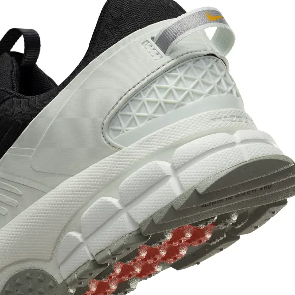 Nike Zoom Vomero Roam Winterized Shoes - Black