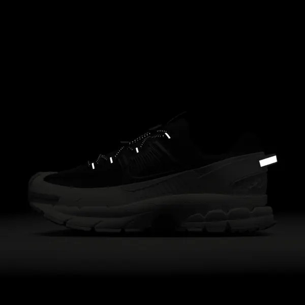 Nike Zoom Vomero Roam Winterized Shoes - Black