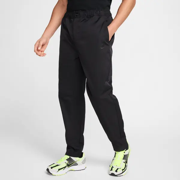 Nike Club Woven Tapered Pants - Black