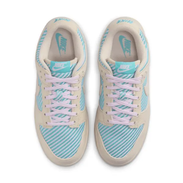 Nike Dunk Low Sneakers