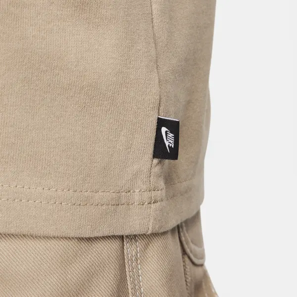 Nike Sportswear Premium Essentials T-shirt - Brown