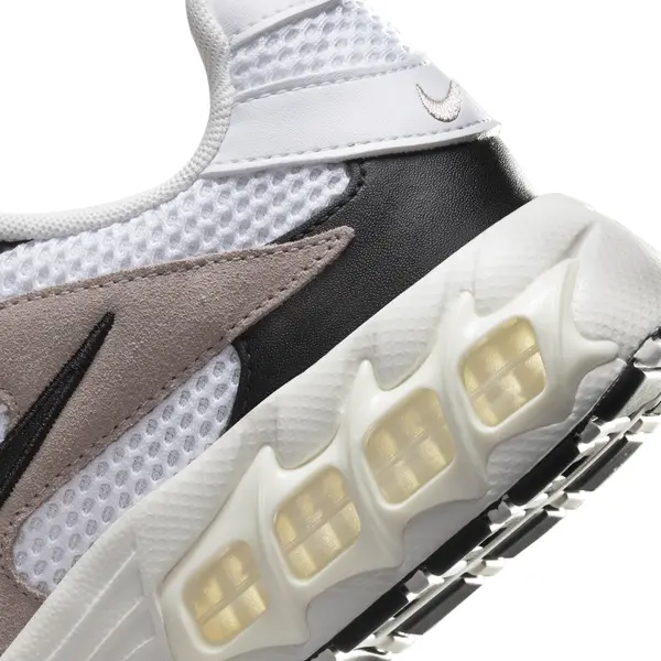 Nike Zoom Fire Sneakers - White