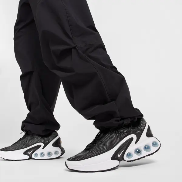 Nike Tech Woven Oversized Pants - Black