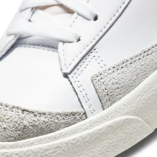 Nike Blazer Mid '77 Sneakers - White