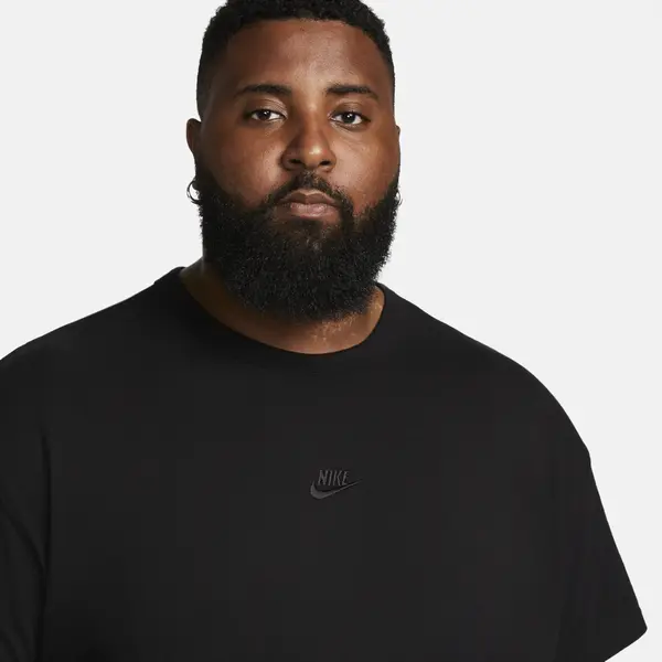 Nike Sportswear Premium Essentials T-shirt - Black