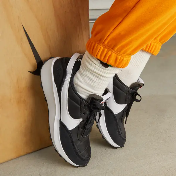 Nike Waffle Debut Sneakers - Black
