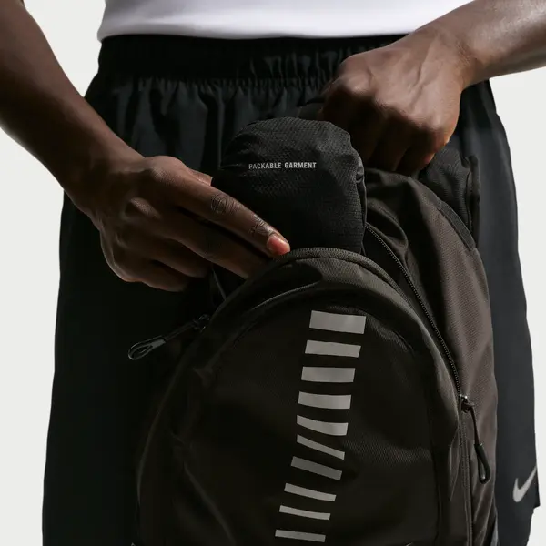 Nike Stride Repel Uv Running Jacket - Black