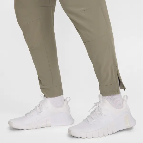 Nike Unlimited Dri-fit Zippered Cuff Versatile Pants - Green