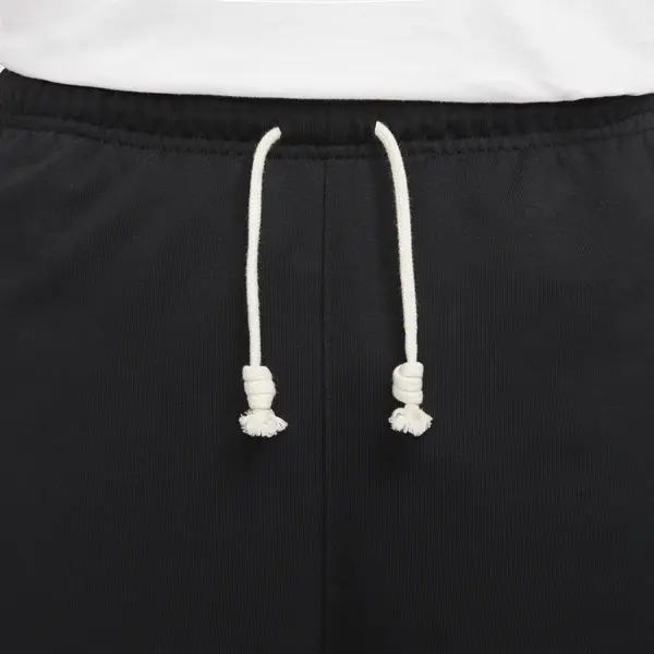 Nike Standard Issue Dri-fit 8" Basketball Shorts