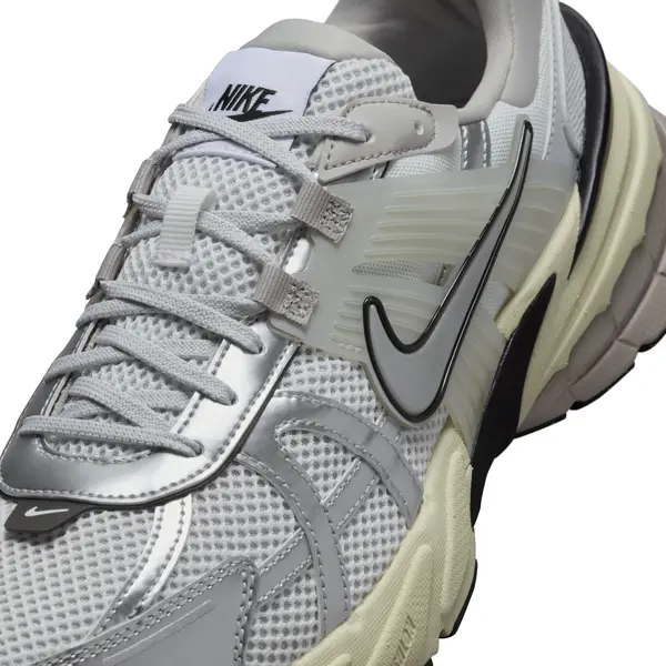 Nike V2k Run Athletic Sneakers