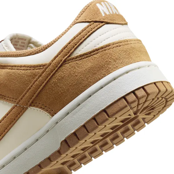 Nike Dunk Low Top Sneakers