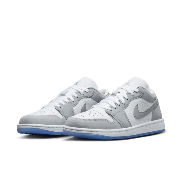 JORDAN 1 Low Sneakers - White