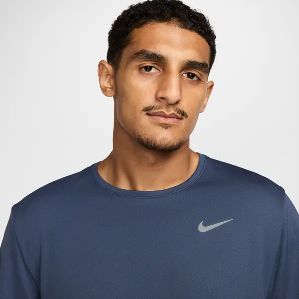 Nike Miler Dri-fit Uv Short-sleeve Running Top - Blue