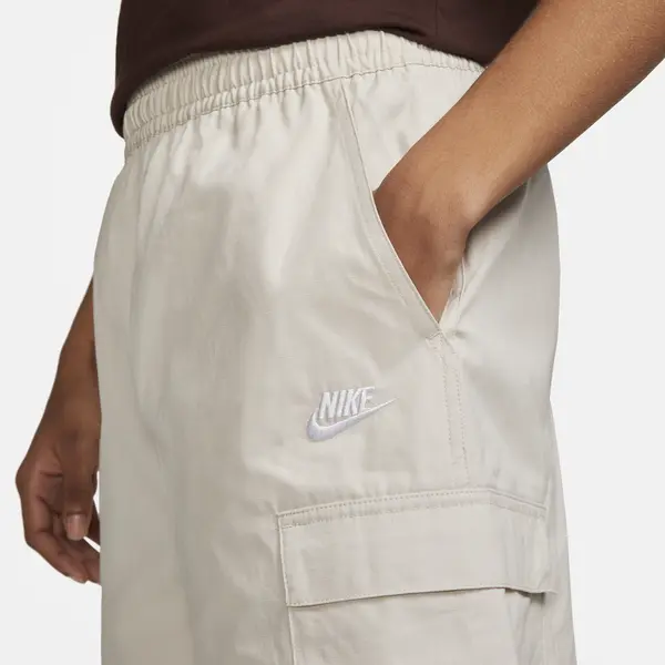 Nike Club Woven Cargo Shorts - Brown