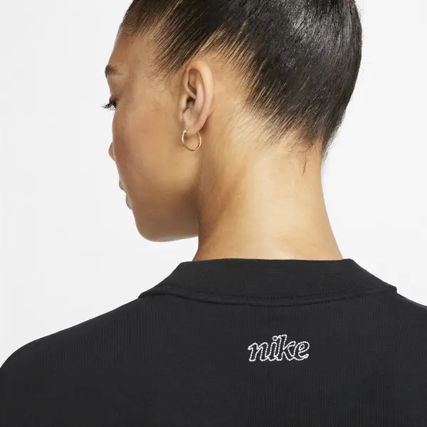 Nike Dri-fit Get Fit Graphic Crewneck Sweatshirt