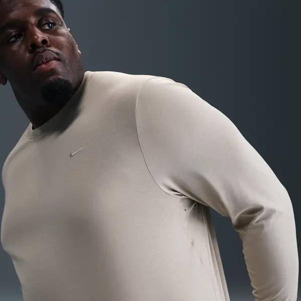 Nike Dri-fit Long-sleeve Versatile Top - Brown