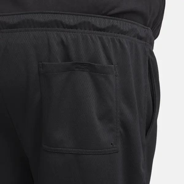 Nike Club Flow Shorts - Black