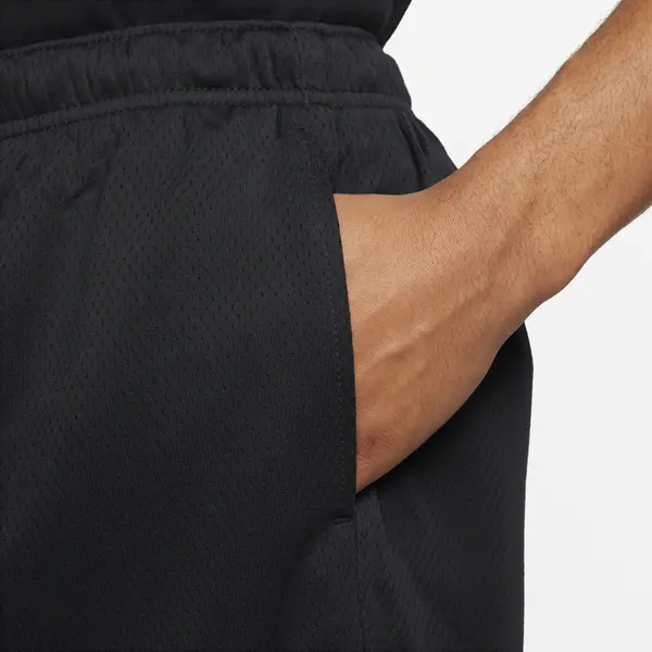 Nike Club Flow Shorts - Black