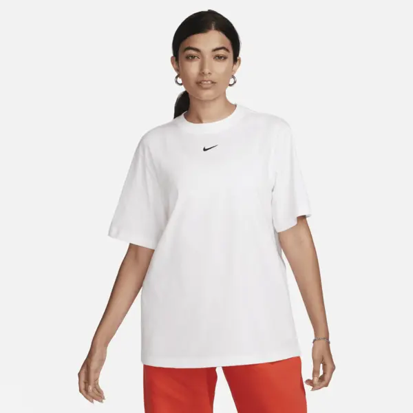 Nike Sportswear Essential T-shirt