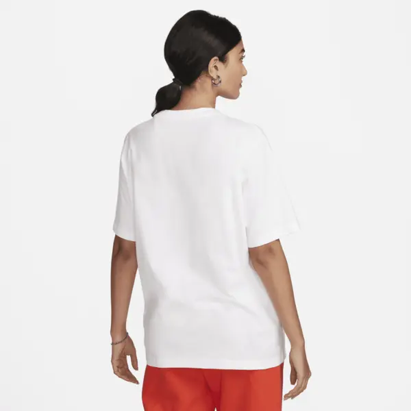Nike Sportswear Essential T-shirt