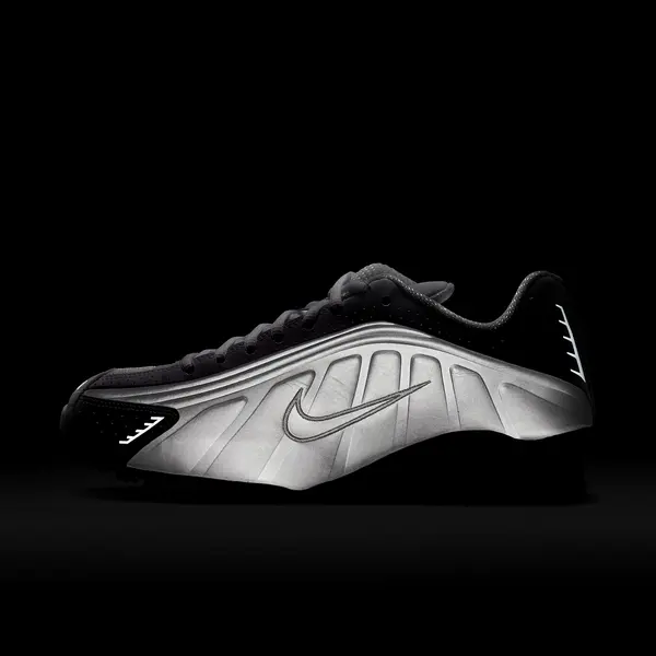 Nike Shox R4 Sneakers - White