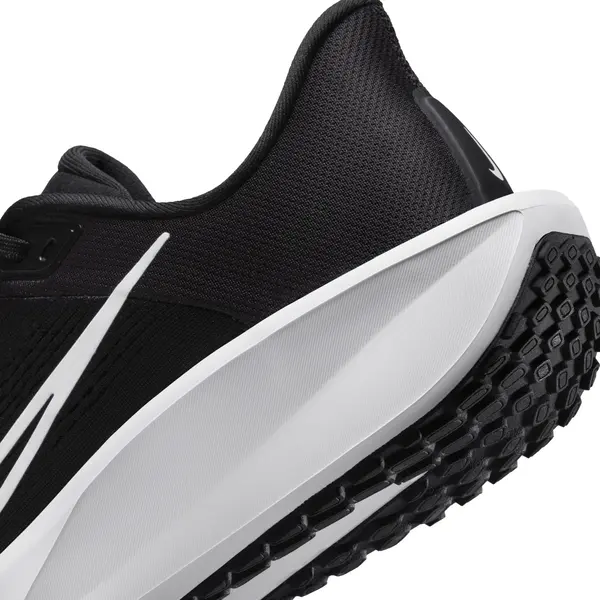 Nike Quest Road Running Shoes - Black
