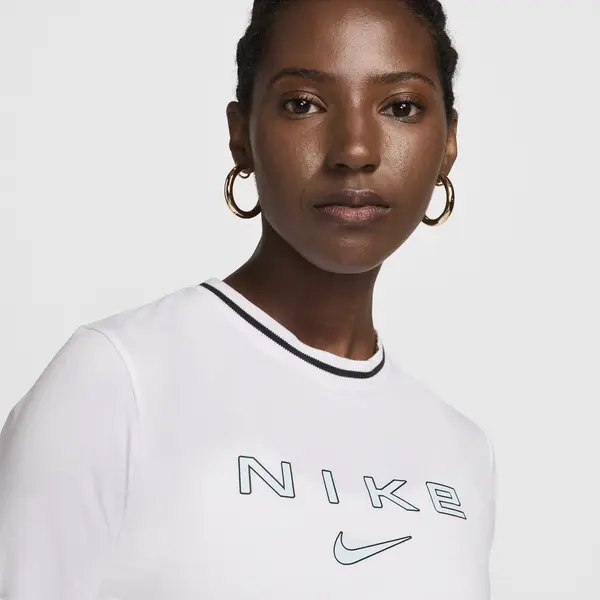 Nike Sportswear Chill Knit Slim Long-sleeve Cropped Graphic T-shirt - White