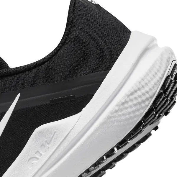 Nike Winflo Road Running Shoes