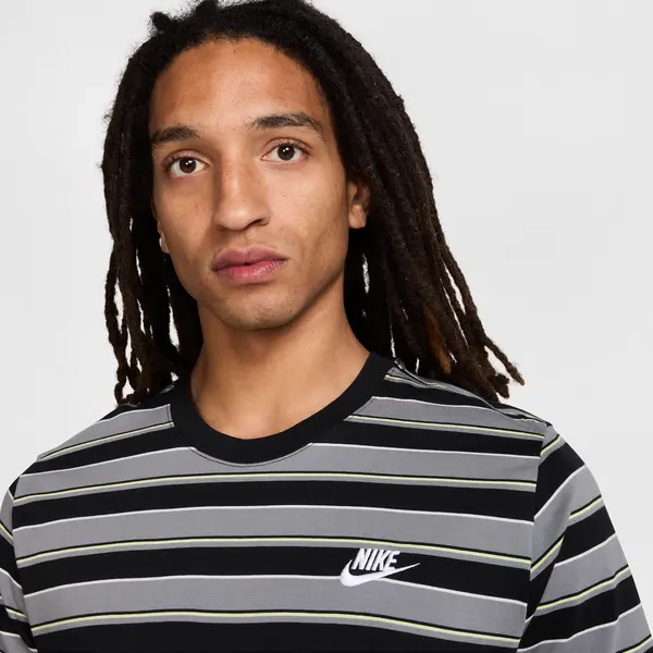 Nike Club T-shirt