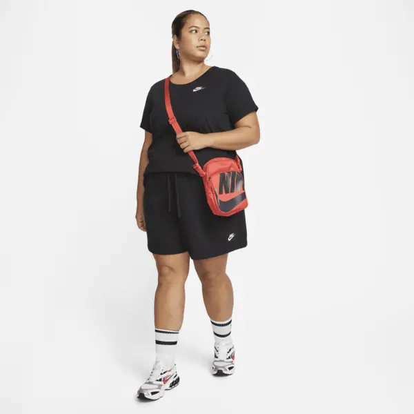 Nike Sportswear Club Essentials T-shirt - Black