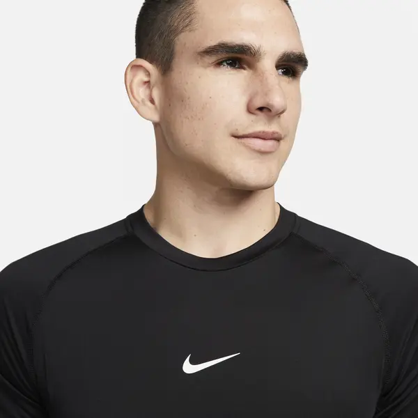 Nike Pro Dri-fit Slim Short-sleeve Top