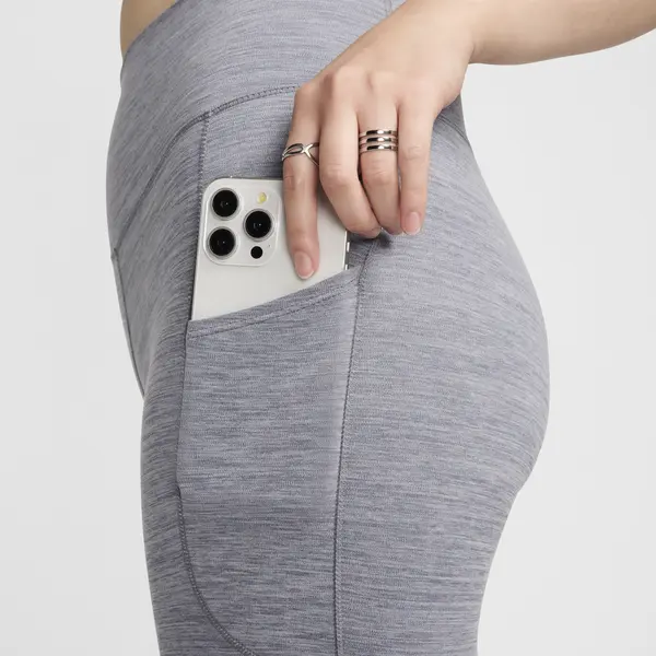 Nike High-waisted 8" Biker Shorts With Pockets