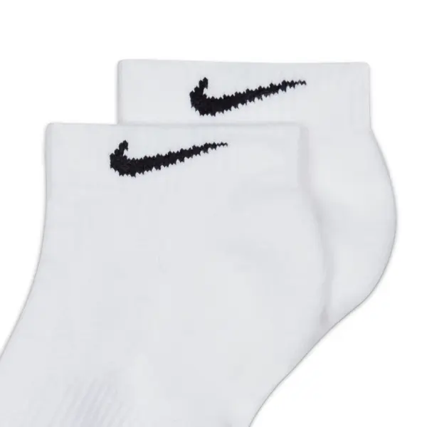 Nike Everyday Plus Cushioned Training Low Socks - White
