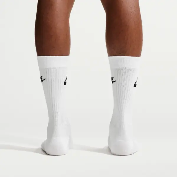 Nike Everyday Essential Crew Socks