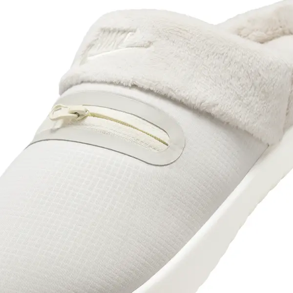 Nike Burrow Slippers
