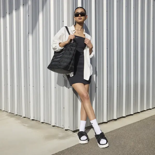 Nike Air Max Isla Sandals - Black