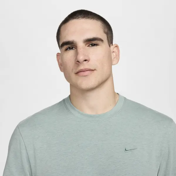 Nike Primary Dri-fit Short-sleeve Versatile Top