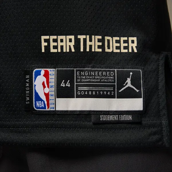 JORDAN Milwaukee Bucks Statement Edition Dri-fit Nba Swingman Jersey - Black