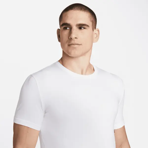 Nike Dri-fit Essential Cotton Stretch Slim Fit Crew Neck Undershirt