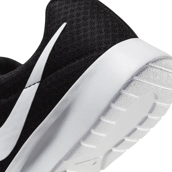 Nike Tanjun Sneakers - Black