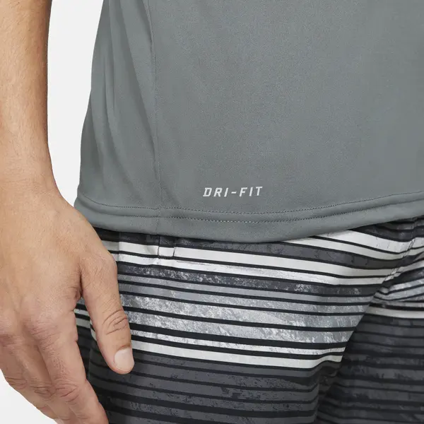 Nike Hydroguard Essential Dri-fit Uv Short Sleeve Top