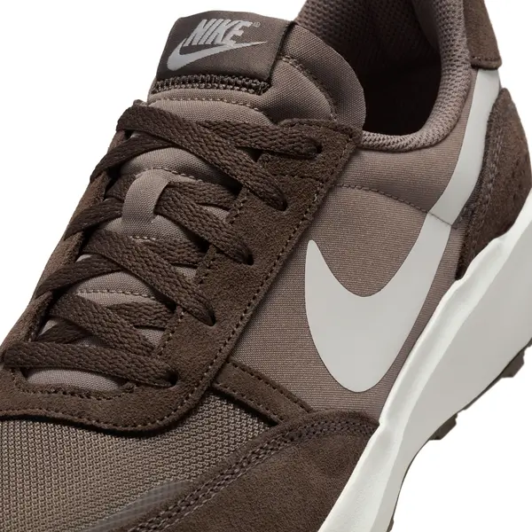Nike Waffle Nav Sneakers