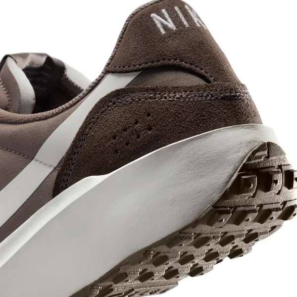 Nike Waffle Nav Sneakers