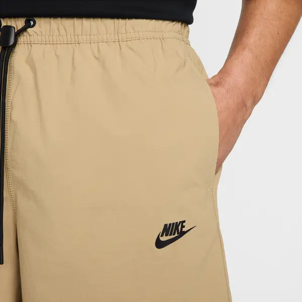 Nike Tech Woven Shorts - Brown