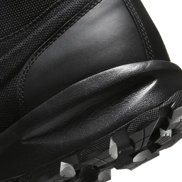 Nike Manoa Mid-height Boots