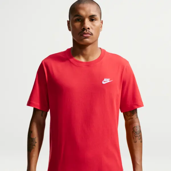 Nike Sportswear Club T-shirt - Red
