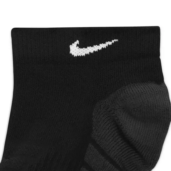 Nike Everyday Max Cushioned Training No-show Socks - Black
