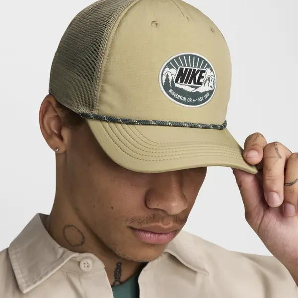 Nike Rise Structured Trucker Cap